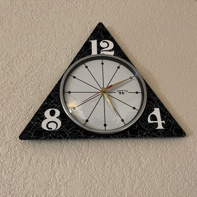 Silent Handmade Triangular Retro Formica Wall Clock From Royale ...