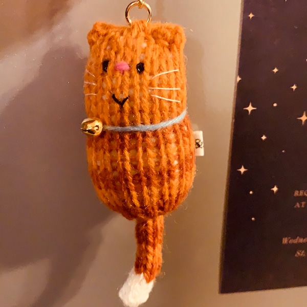 Hand Knitted Fat Cat Keyring/bag Charm - Etsy