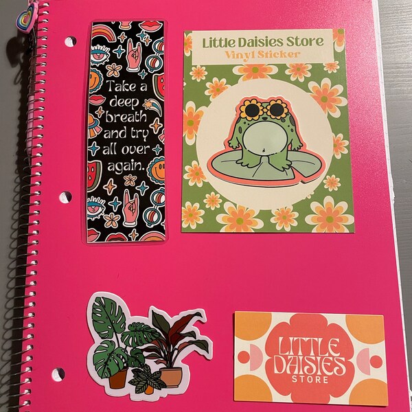 Flower Crown Alien Vinyl Sticker | Hydro Flask Laptop | Retro Aesthetic ...