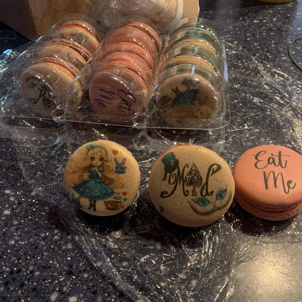 Logo Macarons - Logo/ Pictures - French Macarons Gift ...