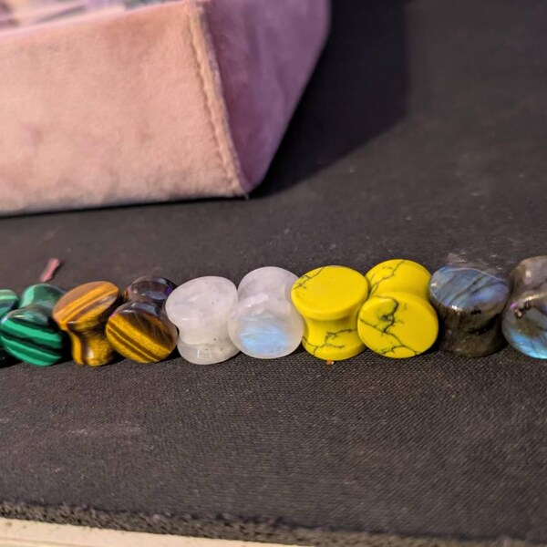 Pink Organic Gemstone Pincher Good Quality Handmade Item Carving Custom ...