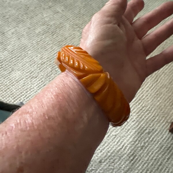 Vintage 3/4" Midnight Green Bakelite Bracelet! Lovely Flower & Vine ...