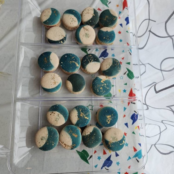 Moon Phases French Macarons - 6, 12 or 24 - Choose Flavors Macaroons ...