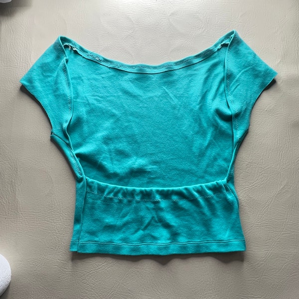 Y2K Backless Top Sewing Pattern | 90s Inspired Low Back Tee | Open Back ...