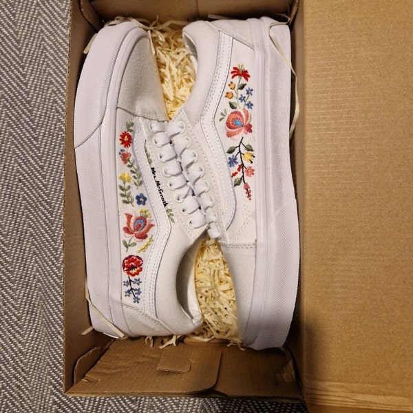 Wedding Converse Chuck Taylor 1970s/ Bridal Converse/embroidered ...