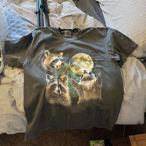 Three Raccoons Retro Graphic T-shirts, Vintage Comfort Colors® Raccoon ...