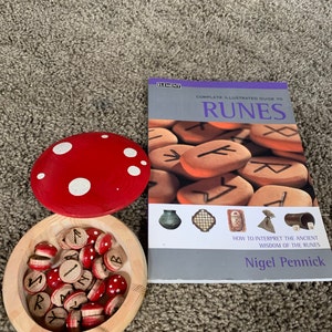 Mushroom Red Wood Rune Set Maple Norse Box Hand Painted - Etsy