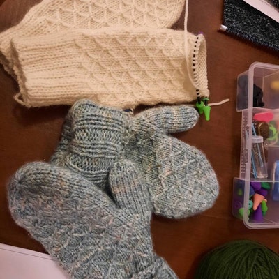 KNITTING PATTERN: Fairy Dust Socks Lace Socks, Ruffle Socks, Hand Knit ...