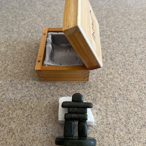 Canadian Nephrite Jade Carving, Inukshuk - Etsy