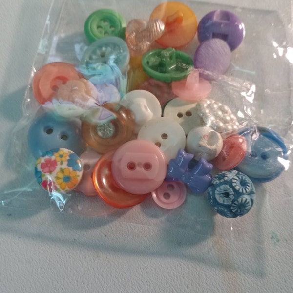 Vintage Fancy White Plastic Button Lot Crafting, Junk Journal ...