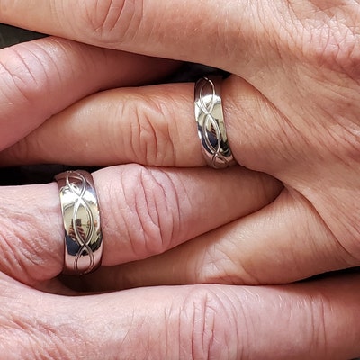 New Infinity His and Hers Set Titanium Wedding Rings Matching Set: 8HRP ...