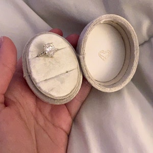OVAL RING Box, Velvetringbox - Etsy
