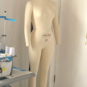 Mens 1/2 Half Scale of Size 40 Professional Body Form table Top ...