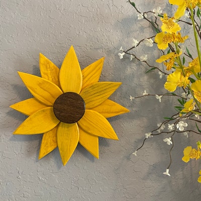Pink Wooden Daisy Wall Decoration Handcrafted From Reclaimed Hardwoods ...