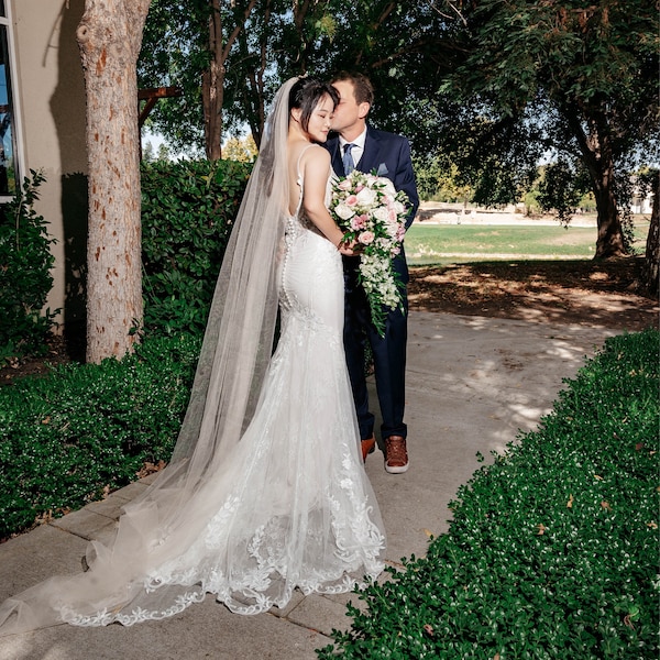 Soft Sheer Wedding Veil, Simple Cut Edge Bridal Veil, Chapel Cathedral ...