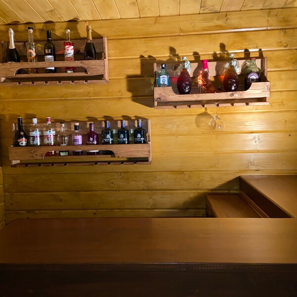 Floating Home Bar, Drinks Shelf, Gin Rack, Cocktail Display Cabinet ...