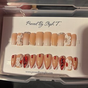 Charmed Beauty Luxury Nails Natural Nails Outline Nails Marble Nails ...