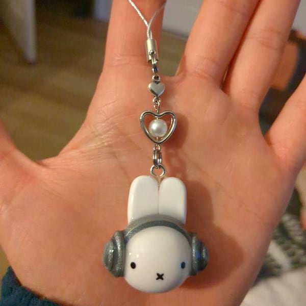 Bunny Headphone Keychain - Etsy