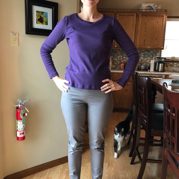 Basic Fitted T-shirt Pattern for Women / V-neckline T-shirt PDF Sewing ...