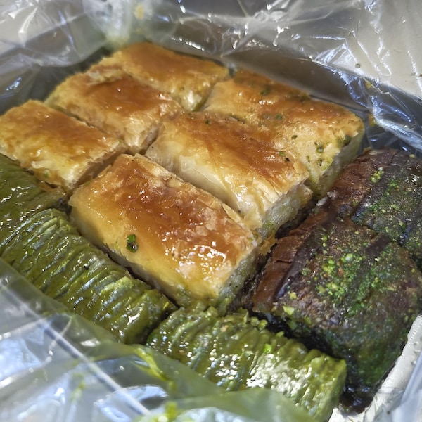 Premium Assorted Baklava, Hand Mixed Turkish Pastries (2.2lb) - Etsy