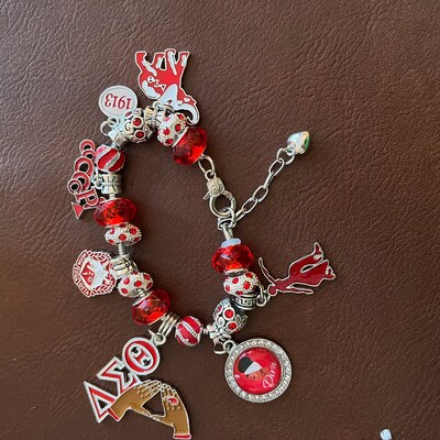 Service Lapel Pin Delta Sigma Theta - Etsy