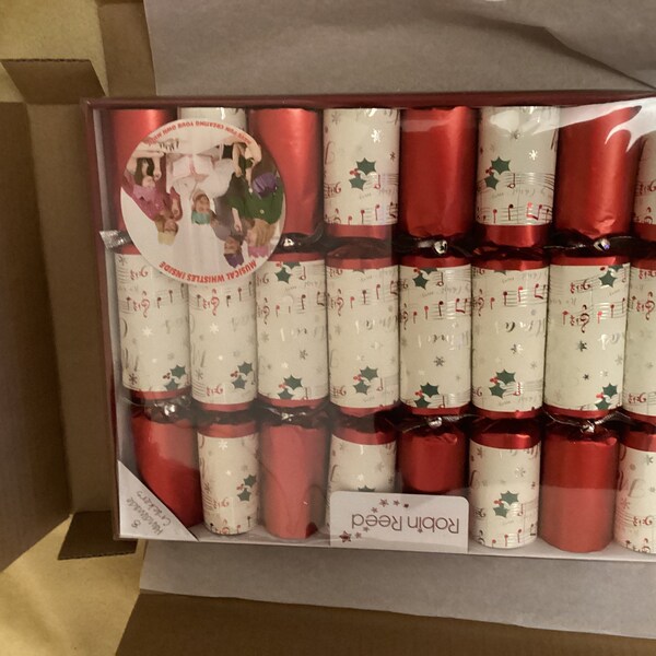 Robin Reed 6 X 13 Inch 33cm Handmade Christmas Crackers Racing ...