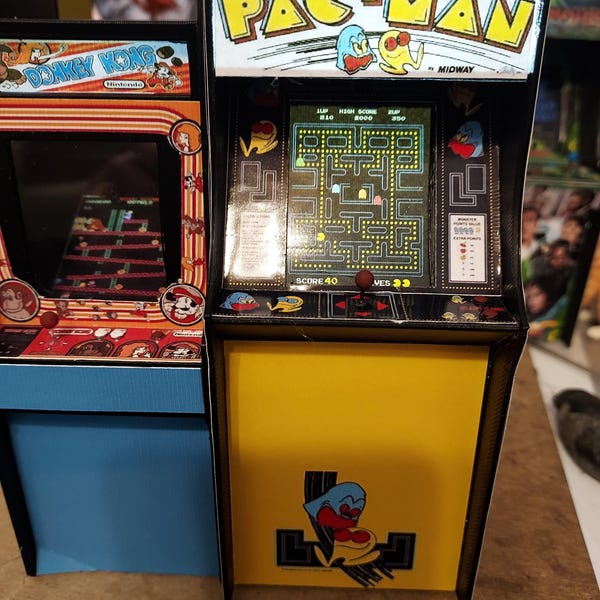 ZAXXON 1/12 Scale Mini Arcade Cabinet With Light, Miniature Dollhouse ...