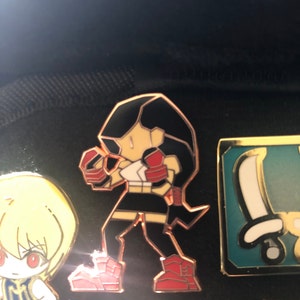 PREDACKLES Predator Knuckles Enamel Pin | Etsy