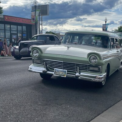 1958 Chevrolet Task Force Trucks Series 31 / Series 32 / Series 36 ...