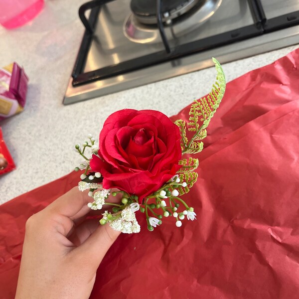 Rustic Inspired Wedding Table/registrar Arrangement in Ivory and Sage ...