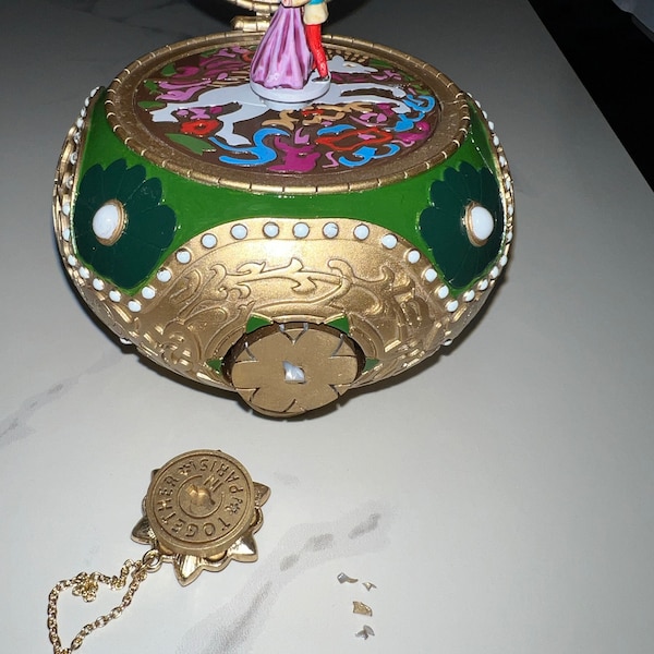 Anastasia Music Box Jewelry “ Once Upon a December” + Necklace ...