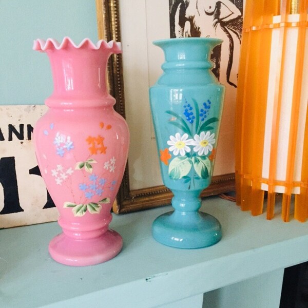 HONITON POTTERY VASE, Jacobean Pattern, Vintage and Hand Painted - Etsy UK