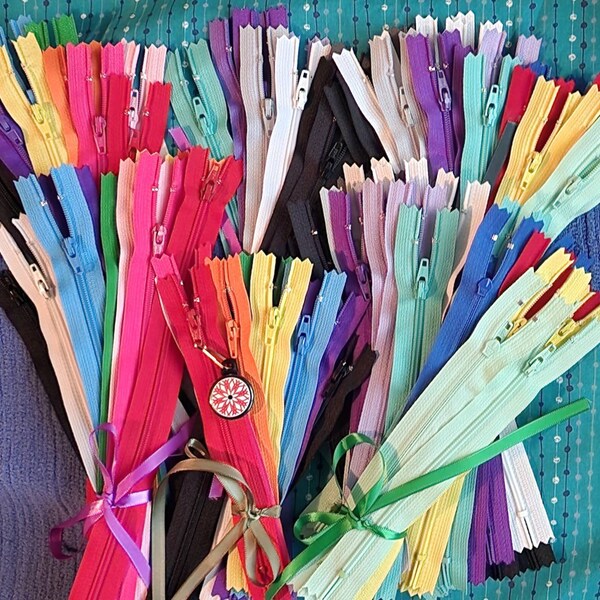 25pc 7 Inch 3mm YKK Coil Zippers - Mix and Match From 65 Colors - Etsy