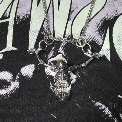 Razor Blade Silver Necklace & Pendent Emo Goth Cool Fashion Rock Tattoo ...