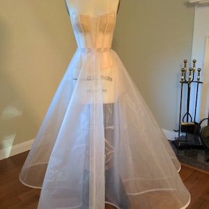 Soft Tulle Fabric Small Hole Tulle for Veiling Bustle Trail White off ...