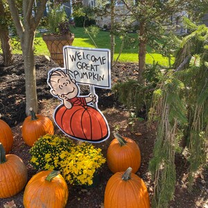 Sally Brown / Welcome Great Pumpkin Yard Sign / Peanuts Yard - Etsy