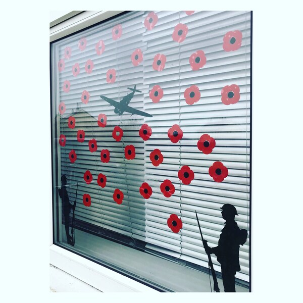 Poppy Window Stickers Poppies Day Remembrance Tribute Scene Kit Cars ...