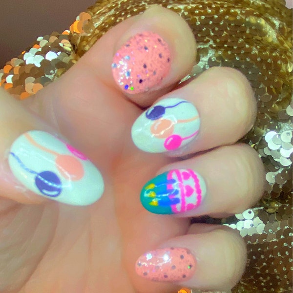 Peppa Pig and Family Nails | Custom Illustration + Foil Accent Nail ...