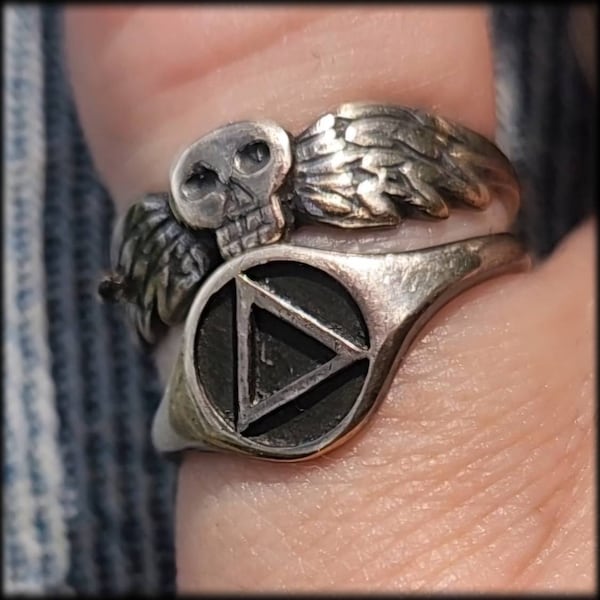 Mini Taphophile Ring in Sterling Silver Memento Mori Skull - Etsy