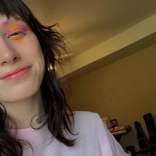 Girl Kisser Tee - Etsy