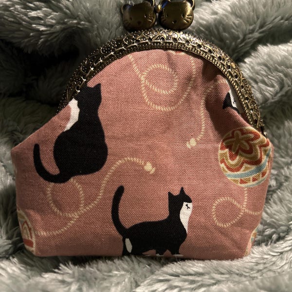 Japanese Cherry Blossoms Floral Design Coin Purse Wallet With Kiss ...