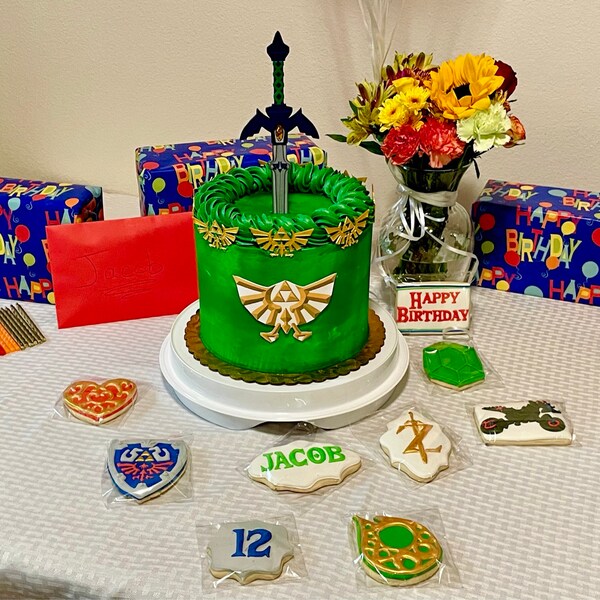 Zelda Master Sword Personalized Cake Topper and Zelda Crest Cupcake (1 ...