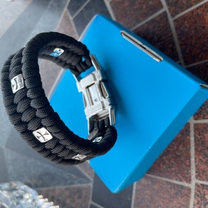 Dragon Scale CG Paracord Shackle - Etsy