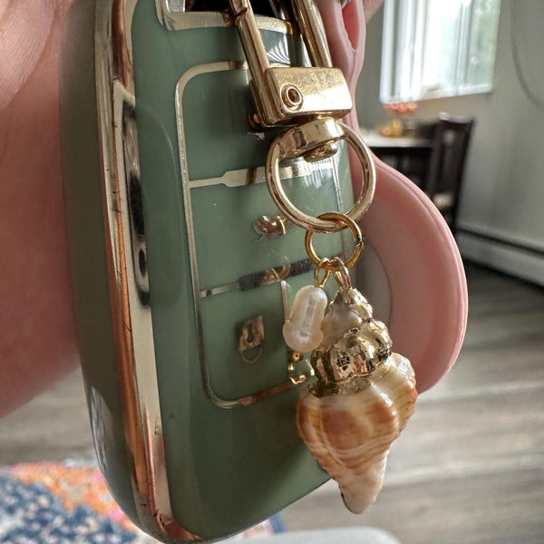 Seashell Keychain | Dainty Seashell Keychain | Small Keychain | Coastal ...