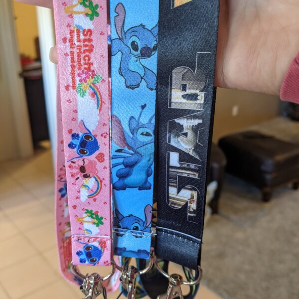 Disney Nerds Booster Set Mickey , Mini , Goofy, Daisy, Donald, Pluto ...