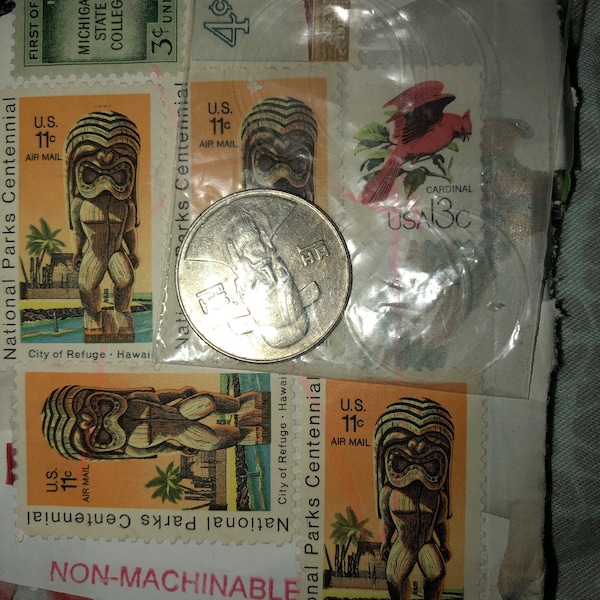 Uno Peso. Vintage Mexico Bi Metal, Coins Shown Are Examples 1990 Modern ...