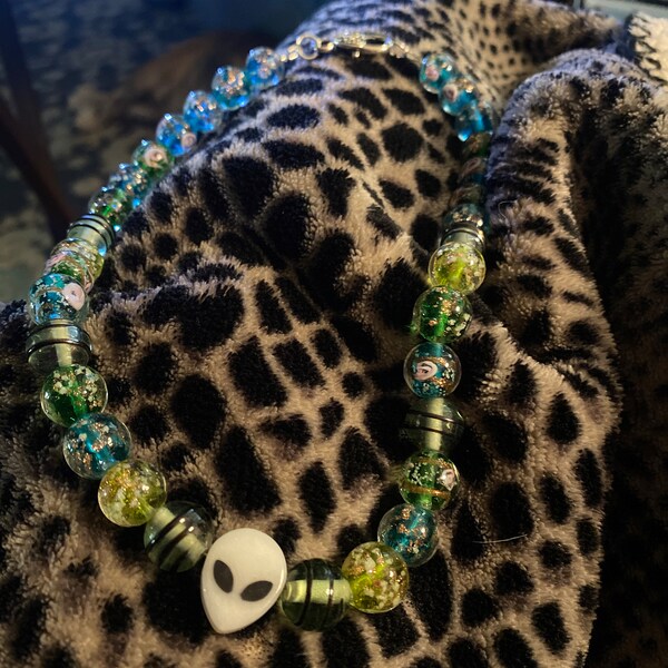 Alien Kandi Beads | Glow in the Dark/uv Reactive Packs of 5, 10, 20, or ...