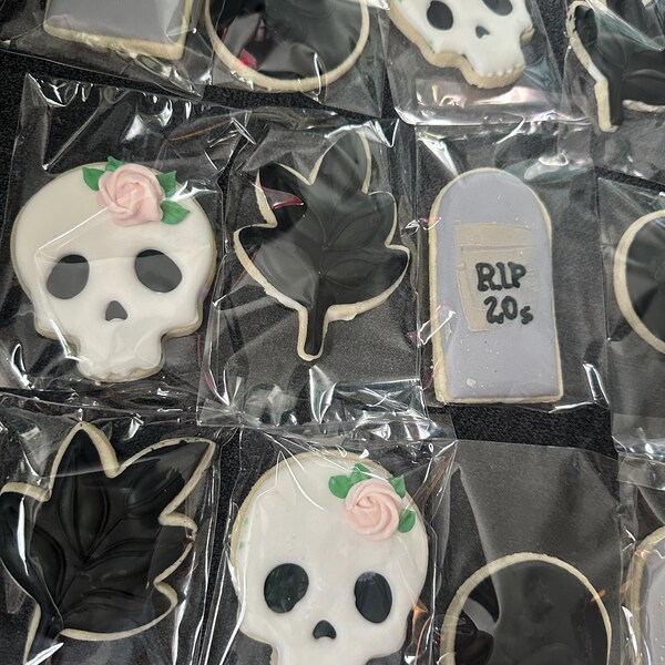 1 Dozen Roaring 20's Gatsby Flapper Tuxedo Art Deco Black White Gold ...