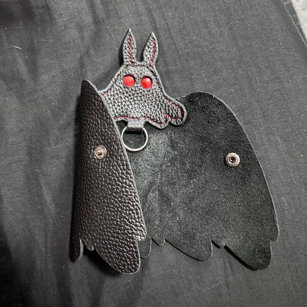 Cryptid Character Sheet Dnd: Mothman, Fresno Nightcrawlers, Cthulhu ...