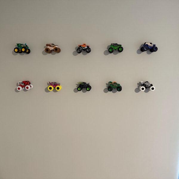 Monster Jam Truck Wall Mount, 1:24 Scale Monster Jam Truck Wall Display ...